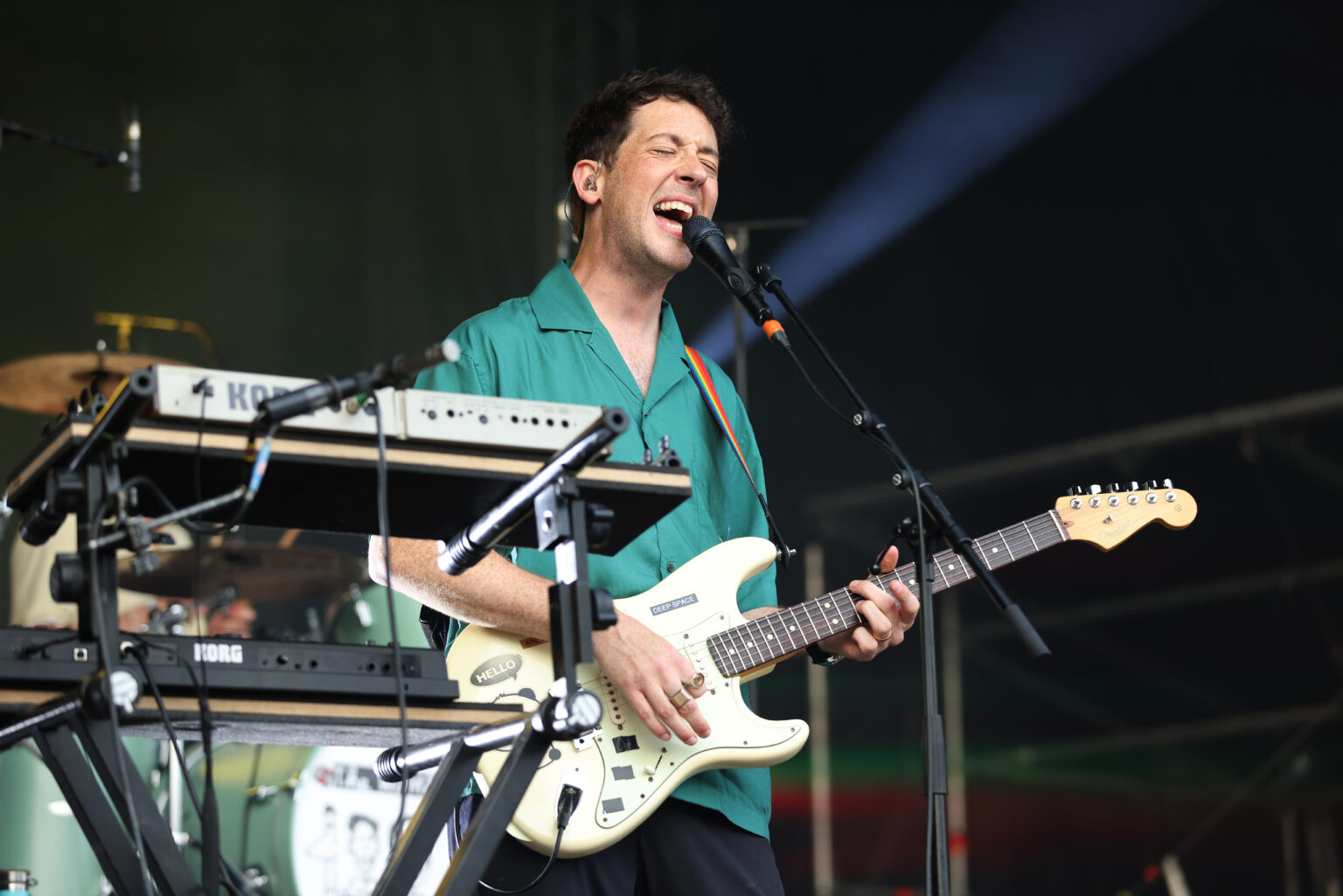 'I’m the lead singer in a rock band. But I wanted to be a tour pro’